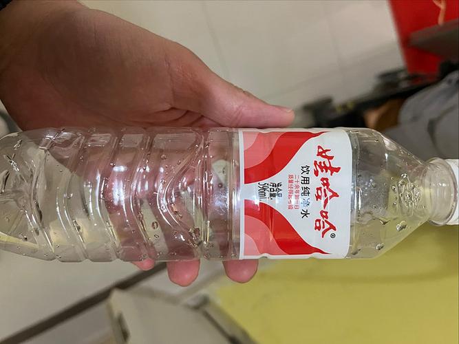 我的眼里只有你娃哈哈矿泉水图标