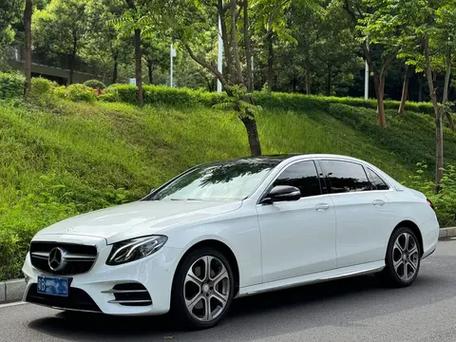 奔驰E300L白色多少钱图标