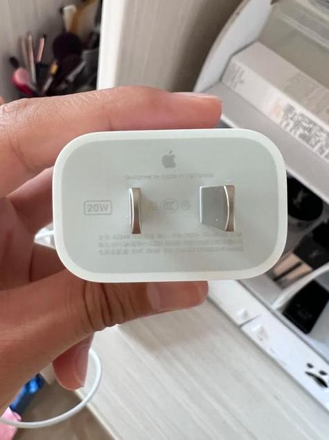 苹果11用20w还是30w充电器好图标
