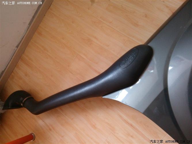 涉水高的SUV截图