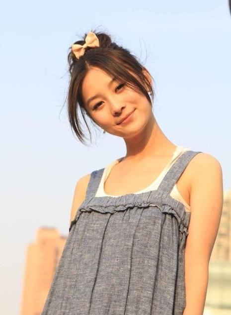 铠甲勇士所有女演员截图