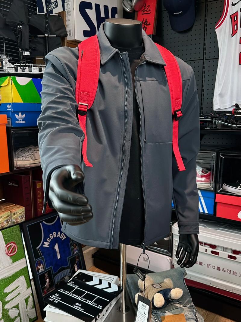 gta5大衣怎么开襟截图