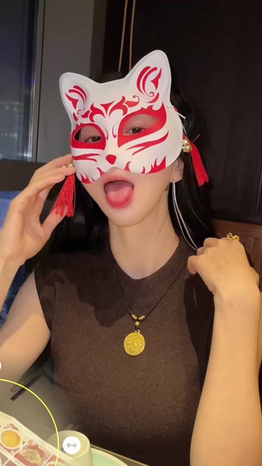 用面具遮脸的cos角色图标