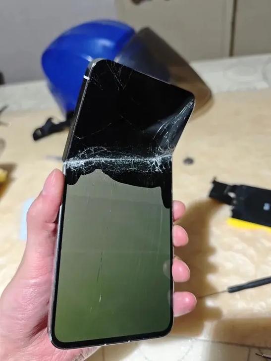 屏幕摔碎了修复多少钱图标