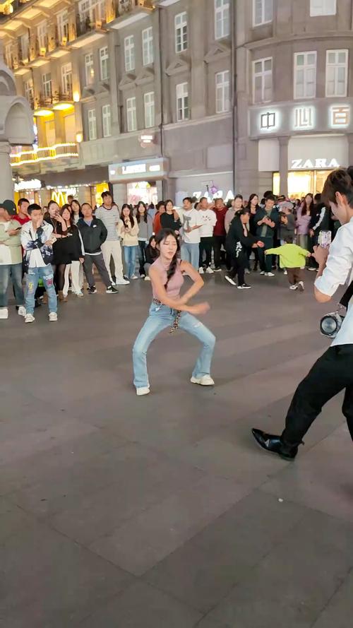炸街广场舞完整版图标