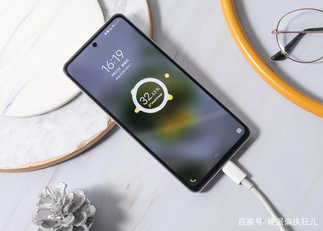 iqooz5是闪充吗截图