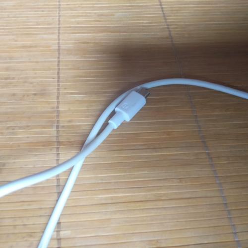 手机充电线老是弹出来图标
