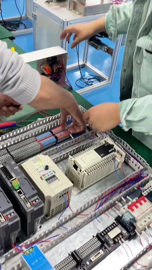 装配电工学徒一般学多久图标