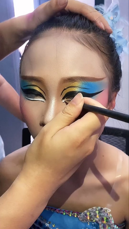 舞台妆化妆教程图标