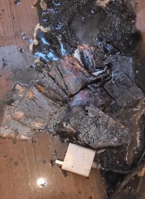 充电宝烂了会爆炸吗图标