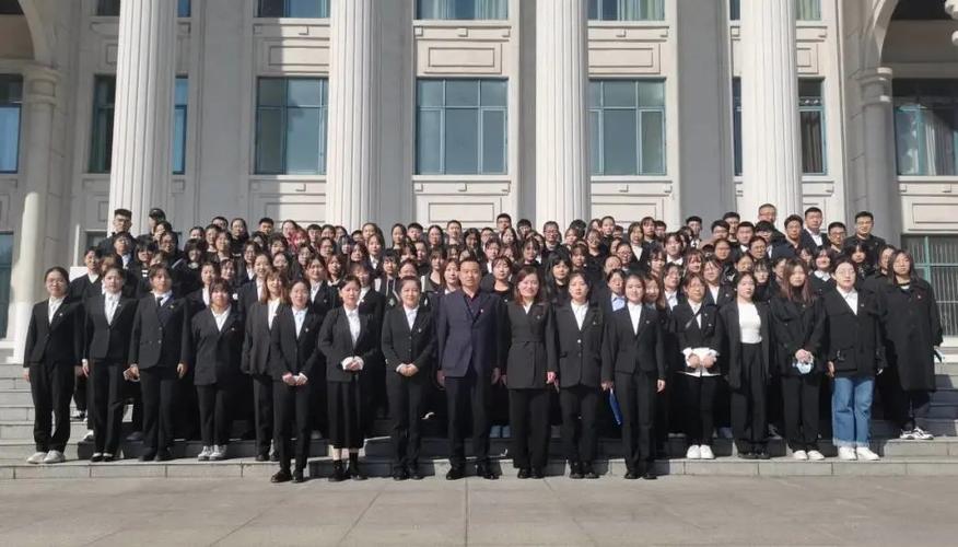商丘师范学院人文学院图标