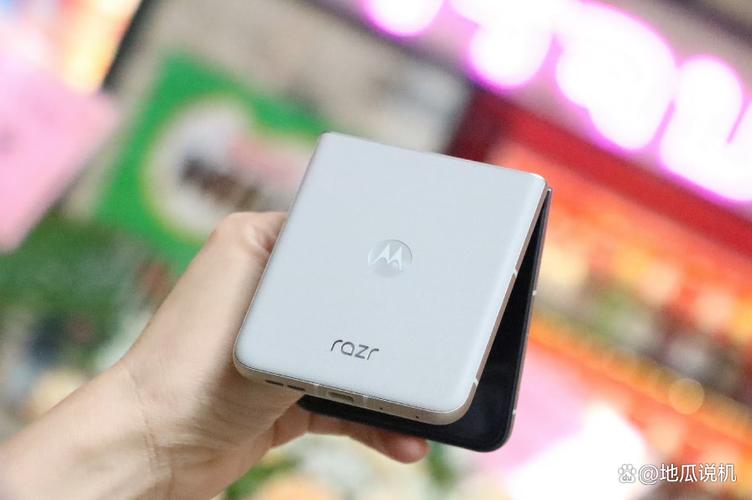 摩托罗拉razr50什么时候上市图标