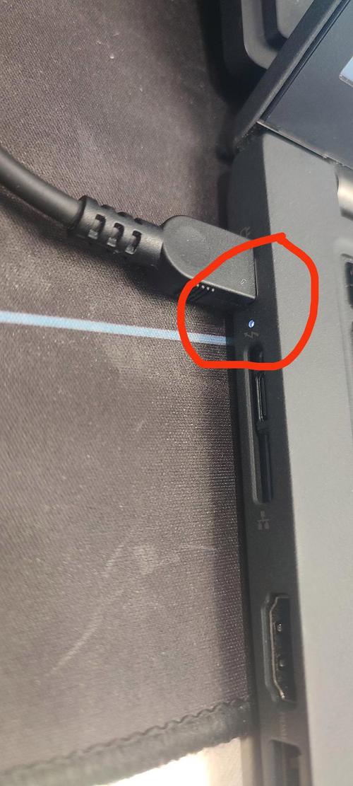 戴尔电脑插上电源后电源灯不亮图标