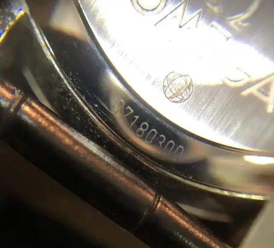 欧米茄手表后盖盖上窍门图标