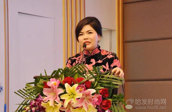易臻国际丁秋叶照片图标