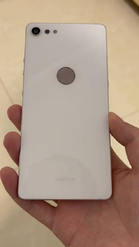 坚果pro2开机停在logo图标