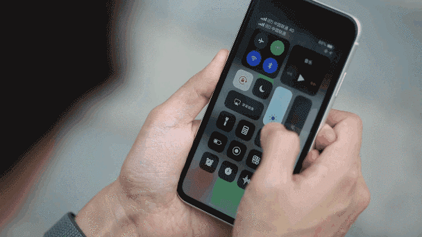 苹果xr3dtouch怎么开图标