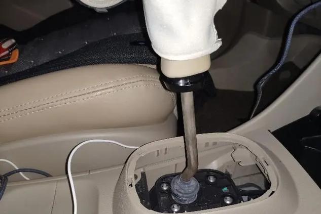 手动挡杆挡头怎么拆图标
