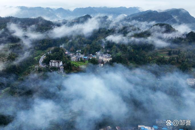 含烟山庄截图