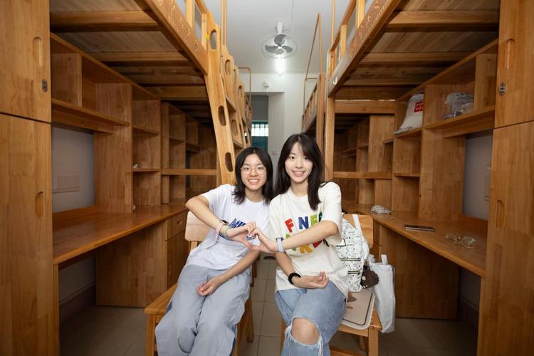 和大学宿舍的其他室友不融合截图