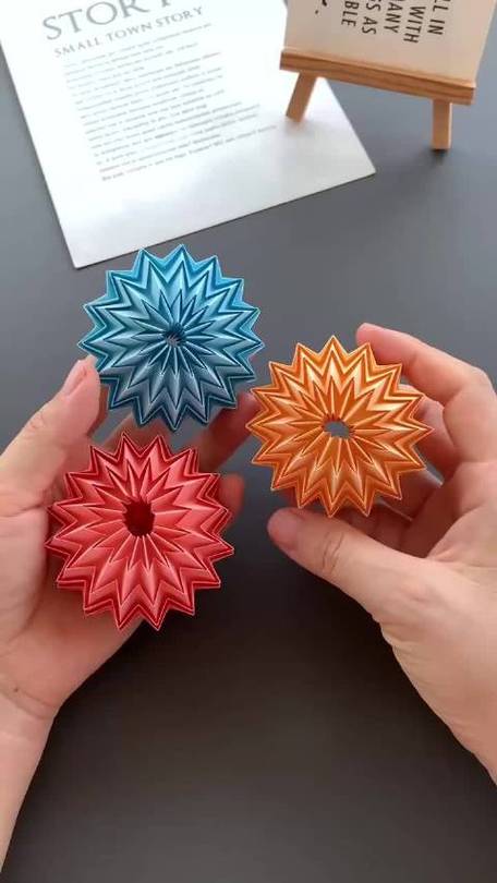 叠小球的视频图标