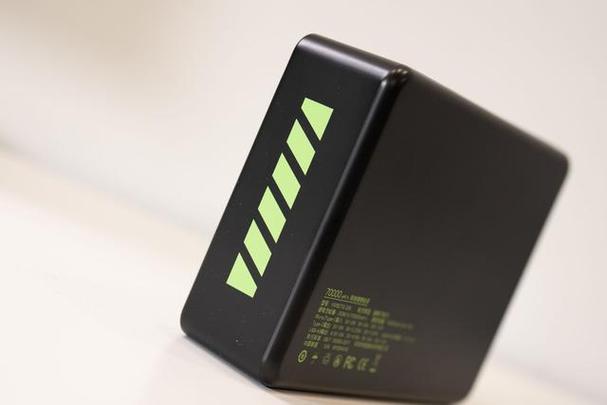 一万毫安的充电宝能充几次图标