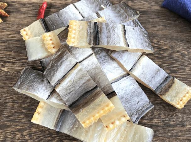 咸鱼长白色霉还能吃吗