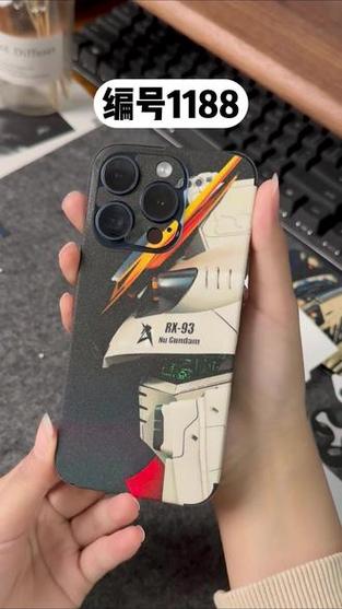 手机后面贴了贴纸怎么弄掉图标