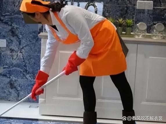 找打扫卫生阿姨一次多少钱图标