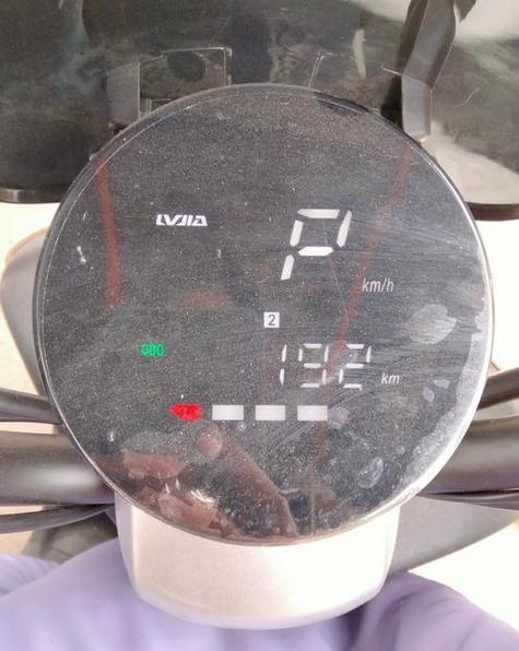 电动车灯亮了但开不了图标