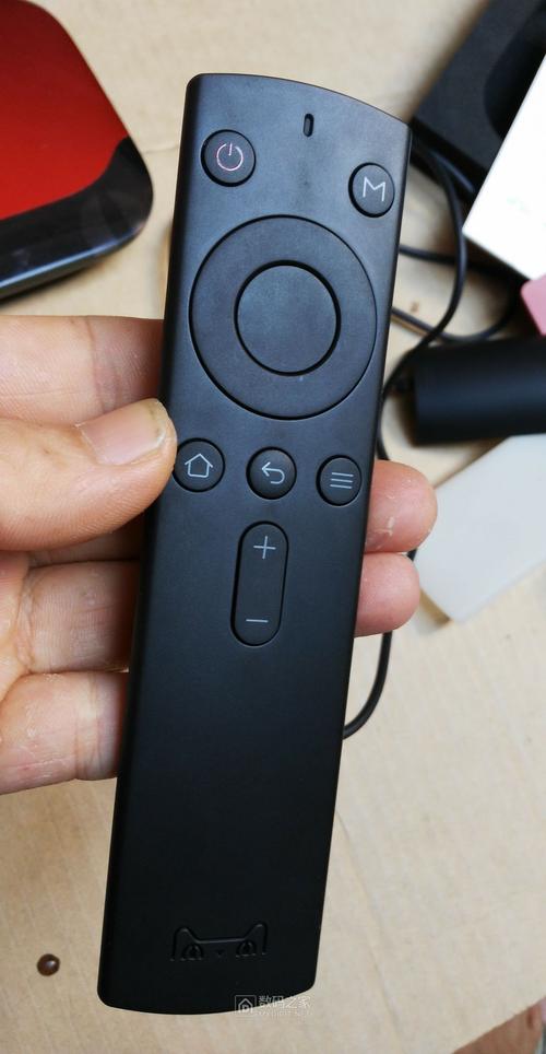 天猫魔盒遥控器拆开教程图解截图