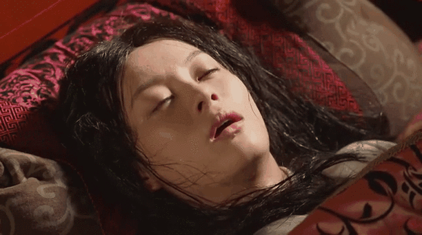 美女翻白眼死了截图