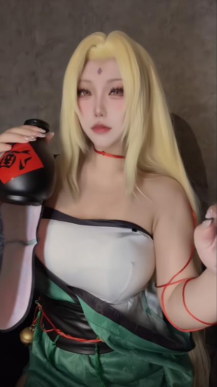 纲手真人版女演员叫什么图标