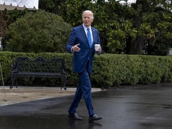 拜登2020年龄多大身高图标