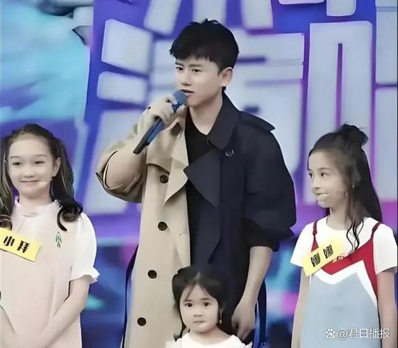 谢娜生第一胎多少岁生的图标