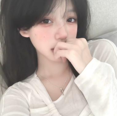 温柔的白月光女生头像截图
