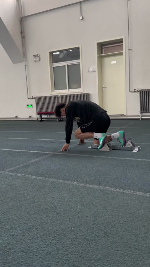 100米正确发口令