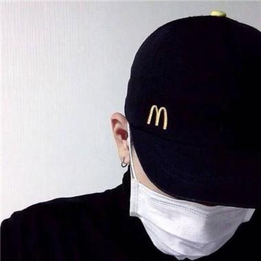 快手消息栏顶部一排头像截图