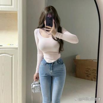 只有一个乳房的女人图标