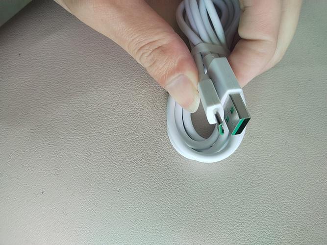 数据线和闪充线的区别图标