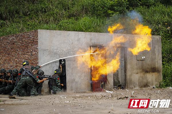 爆破突击内置作弊菜单下载图标
