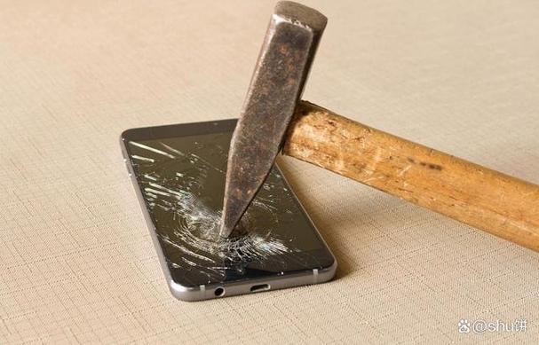 手机砸烂的图片截图