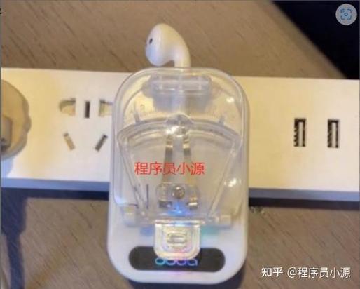 假的耳机放进真的充电仓截图