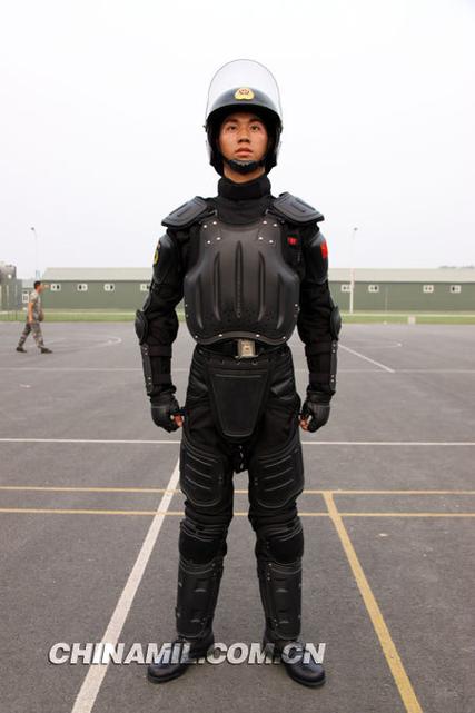 防暴盔甲服怎样穿戴图标