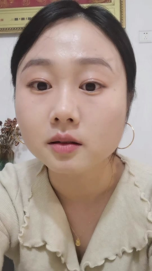 原相机拍出来脸是歪的