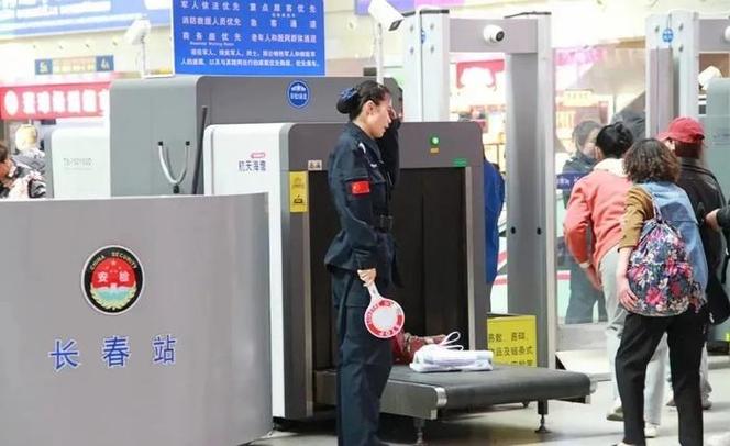机场安检背包东西都得拿出来么图标