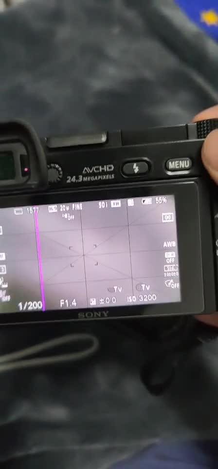 索尼a6000拍视频无法显示图标