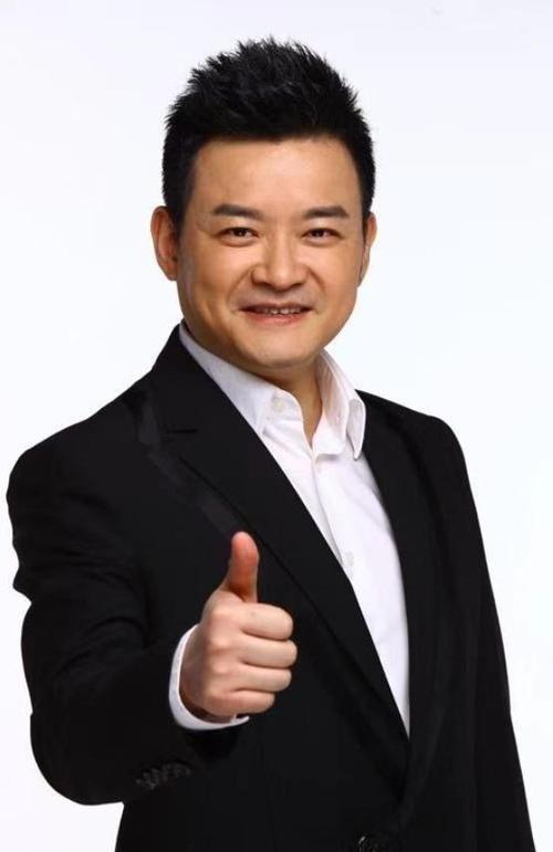王牌的主持人是谁缩略图