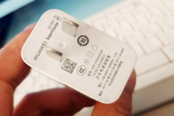 华为手机快充变慢充图标