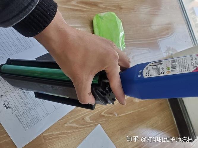 奔图硒鼓加粉视频图标